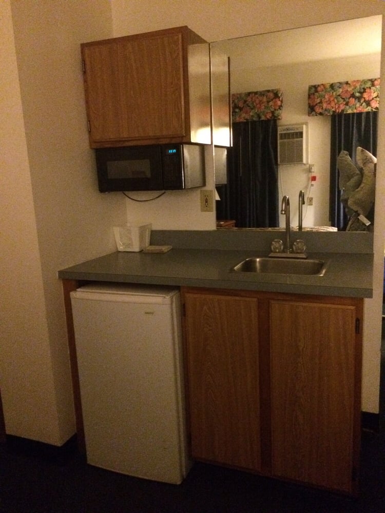 APPLE TREE INN - Updated August 2024 - 20 Photos & 39 Reviews - 9508 N ...