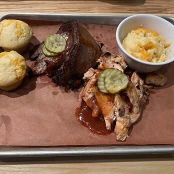 JIM ‘N NICK’S BAR-B-Q - Updated January 2025 - 94 Photos & 92 Reviews ...