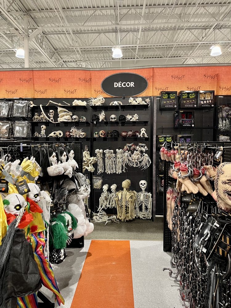 SPIRIT HALLOWEEN - Updated June 2026 - 11 Photos - 10204 Two Notch Rd ...