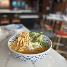 KIN DEE - Updated December 2025 - 2596 Photos & 989 Reviews - 1533 N ...