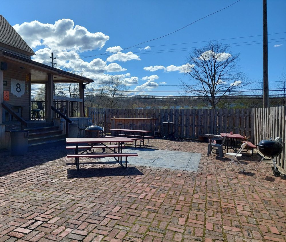 VALLEY TAVERN GRILLE - Updated December 2025 - 19 Photos - 5907 Canal ...