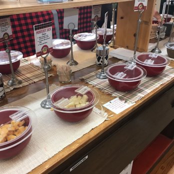 QUECHEE GENERAL STORE - Updated December 2025 - 53 Photos & 43 Reviews ...