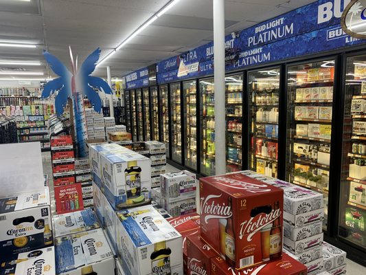 TOWN & COUNTRY SPIRIT SHOPPE - Updated September 2025 - 198 Hall Ave ...