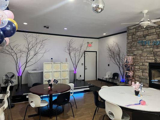 BRIGHT HOUSE STUDIO - Updated December 2025 - 54 Photos - 1612 E Centre ...