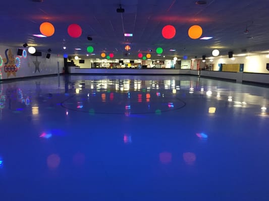 STAR SKATE - Updated October 2025 - 12 Photos & 14 Reviews - 300 ...