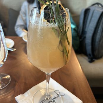 JONATHAN’S THE RUB AT MEMORIAL GREEN - Updated November 2024 - 587 ...