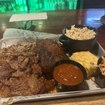 BACKYARD ALE HOUSE - Updated July 2025 - 311 Photos & 360 Reviews - 523 ...