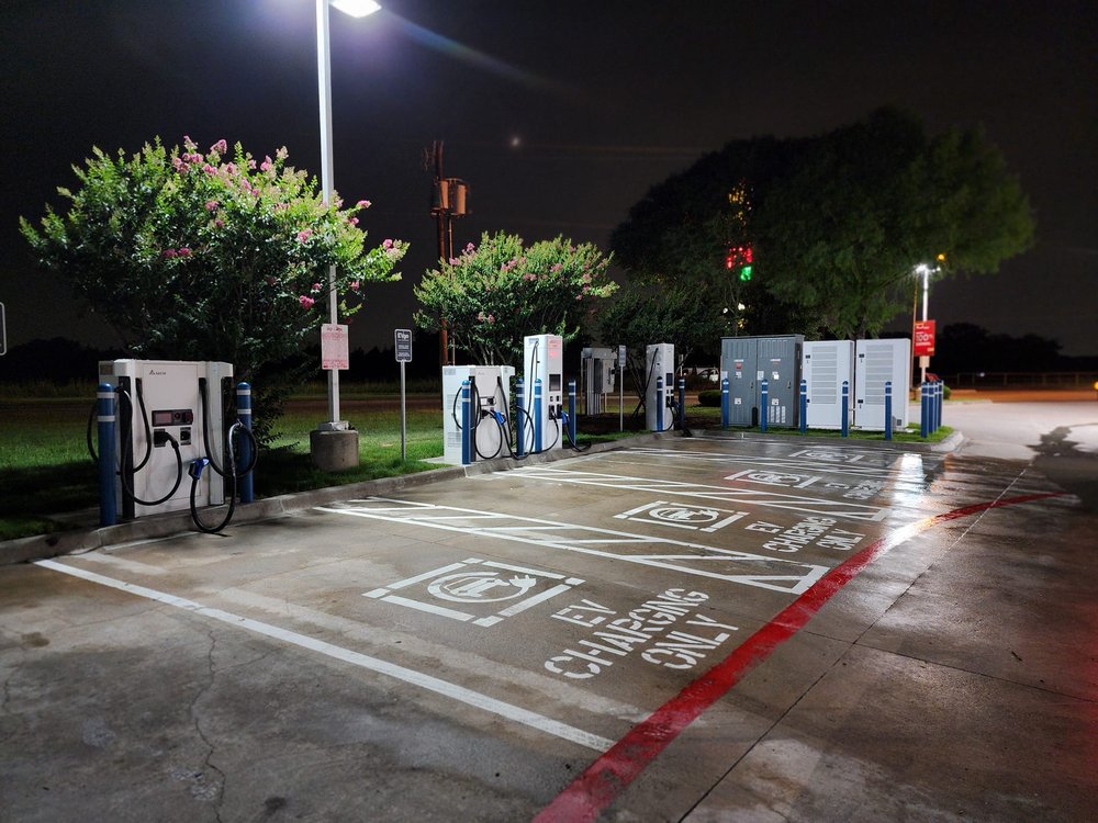 METHOD MAD SOFTWASH - Updated April 2025 - 16 Photos - Denton, Texas ...