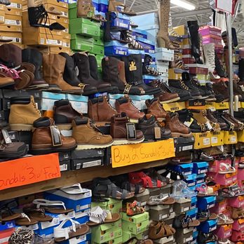 ALSIP SWAP-O-RAMA FLEA MARKET - Updated December 2025 - 107 Photos & 66 ...