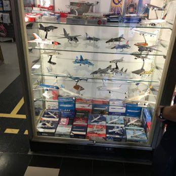 AVWORLD CANADA - Updated January 2026 - 17 Photos - 191 Carlingview ...