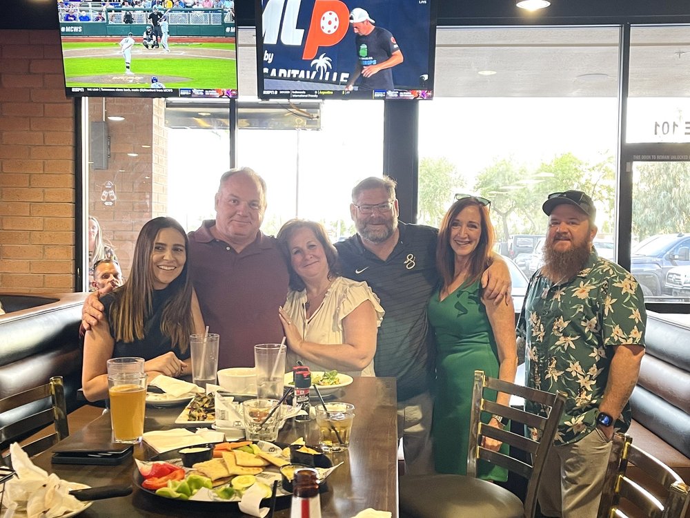 THE HUB GRILL AND BAR - Updated September 2025 - 79 Photos & 89 Reviews ...