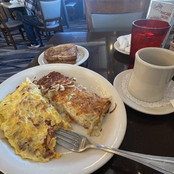 CROSS BAY DINER - Updated June 2024 - 450 Photos & 405 Reviews - 160-31 ...