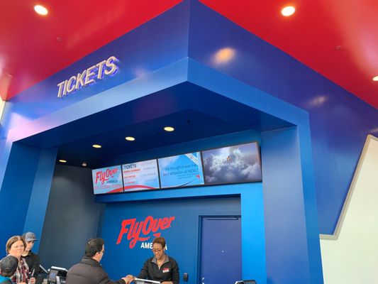 FLYOVER AMERICA - 82 Photos & 61 Reviews - 5120 Center Ct, Bloomington ...