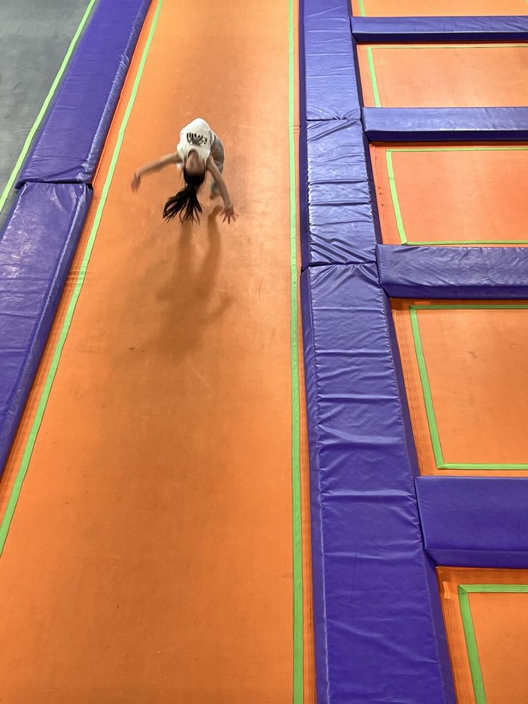 JUMPTIME - Updated December 2025 - 53 Photos & 64 Reviews - 2805 E ...