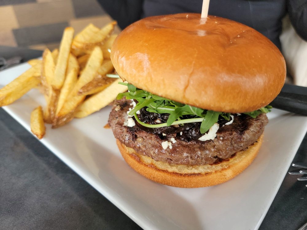 HIGHLAND HOUSE RESTAURANT - 74 Photos & 43 Reviews - 1000 Siskiyou Lake ...