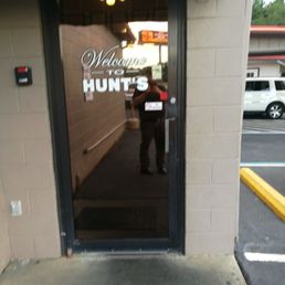 HUNT’S SEAFOOD RESTAURANT & OYSTER BAR - Updated September 2025 - 131 ...