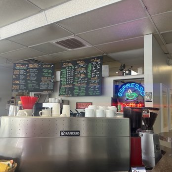 LUCKMAN COFFEE - Updated October 2025 - 68 Photos & 63 Reviews - 5200 ...