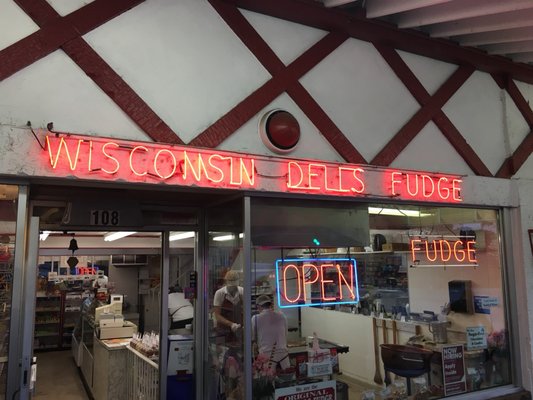 ORIGINAL WISCONSIN DELLS FUDGE - Updated September 2025 - 11 Photos ...