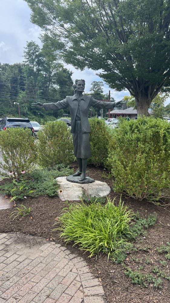 BASKING RIDGE TRAIN STATION - Updated November 2025 - Depot Pl ...