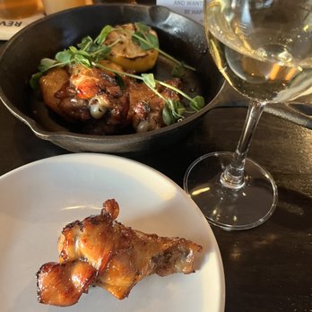 REVOLUTION TAPROOM & GRILL - 214 Photos & 309 Reviews - 61 N Main St ...