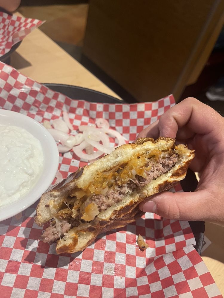 FEATURES SPORTS BAR & GRILL - Updated June 2025 - 21 Photos & 29 ...