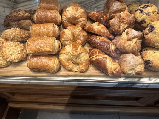 COMMONS CAFÉ - Updated December 2025 - 1 Logan Square, Philadelphia ...