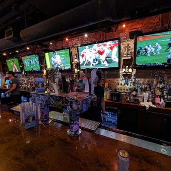 TROLL PUB UNDER THE BRIDGE - Updated May 2024 - 884 Photos & 788 ...