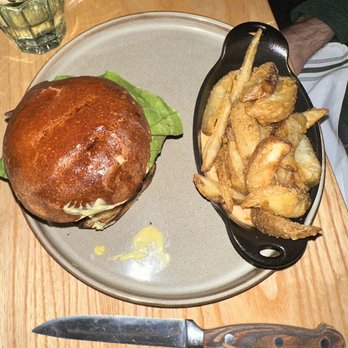 HELLO MONTY - Updated September 2024 - 119 Photos & 89 Reviews - 306 W ...