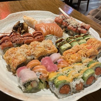 SUSHI VILLAGE - Updated August 2024 - 196 Photos & 303 Reviews - 700 ...