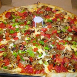 ROUND TABLE PIZZA - Updated January 2026 - 117 Photos & 199 Reviews ...