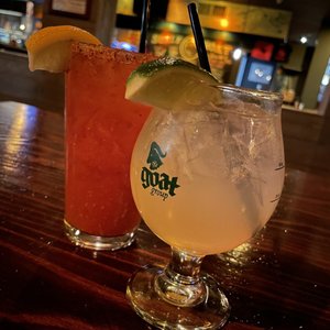 THE SURLY GOAT - 160 Photos & 274 Reviews - Burgers - 17337 Ventura ...