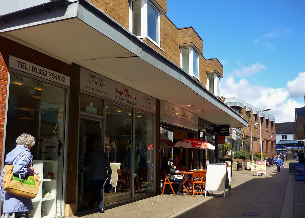 HOPE HOUSE - Updated April 2024 - 29 Daniel Owen Precinct, Mold ...