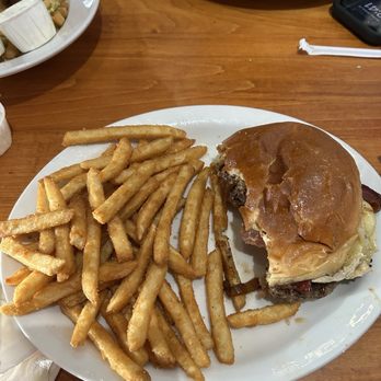 HARVEST MOON - Updated December 2025 - 355 Photos & 683 Reviews - 1213 ...