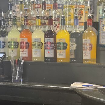 DIVE INN - Updated May 2025 - 103 Photos & 196 Reviews - 1380 S ...