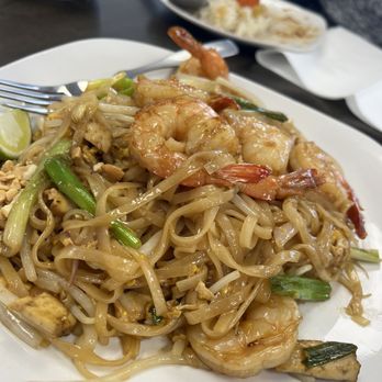 THAI DELISH KITCHEN - Updated May 2025 - 25 Photos & 20 Reviews - 122 ...