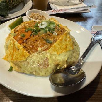 THAICOON RESTAURANT & PUB - Updated November 2024 - 189 Photos & 90 ...