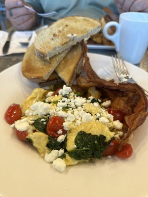 BREAKAWAY BISTRO - Updated December 2025 - 12 Photos & 17 Reviews - 195 ...