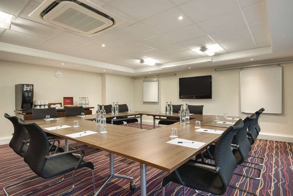 DAYS INN WETHERBY - Updated July 2024 - 31 Photos - Junction 46 A1(M ...