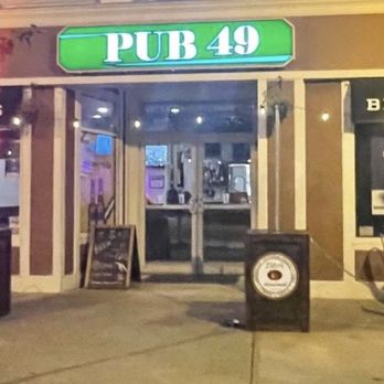 PUB 49 - Updated January 2026 - 10 Reviews - 49 Maple St, Danvers ...