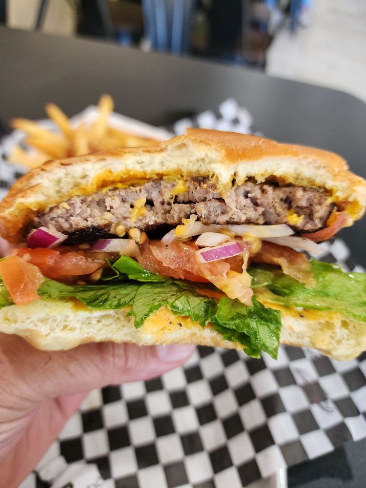 CALI STACK BURGERS & GRILL - 55 Photos & 68 Reviews - 12336 Woodside ...