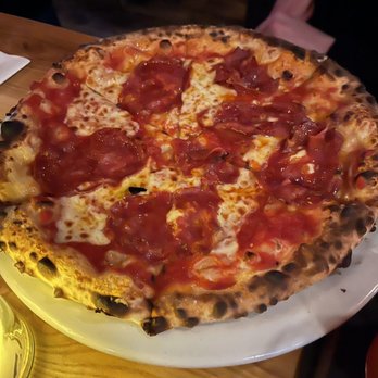 FUGAZZI PIZZA - Updated December 2025 - 123 photos & 47 avis - 1886 Rue ...