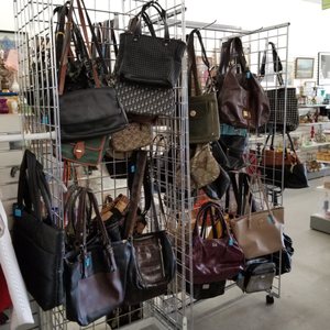 GOODWILL - MANKATO - Updated June 2025 - 2024 Adams St, Mankato ...