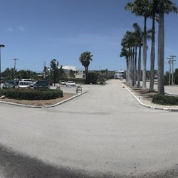 LOWER KEYS MEDICAL CENTER - 10 Photos & 46 Reviews - Medical Centers ...