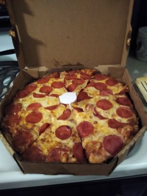 ROUND TABLE PIZZA - Updated June 2026 - 86 Photos & 107 Reviews - 4141 ...