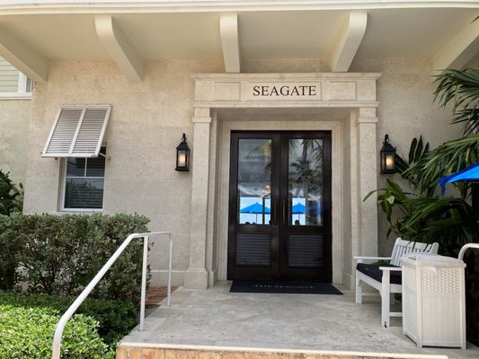 THE SEAGATE BEACH CLUB - Updated December 2024 - 29 Photos & 14 Reviews ...
