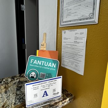 HUNCHO’S FRIED CHICKEN & BURGERS - Updated October 2024 - 58 Photos ...