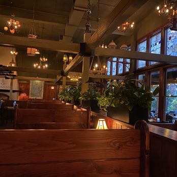 MCMENAMINS TAVERN ON THE SQUARE - Updated January 2025 - 313 Photos ...