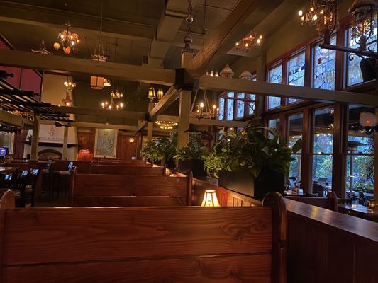 MCMENAMINS TAVERN ON THE SQUARE - Updated July 2024 - 310 Photos & 441 ...