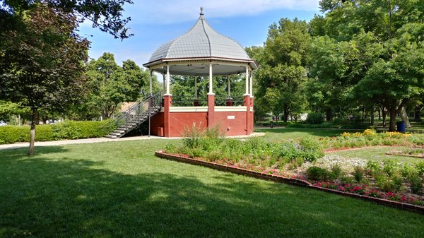 SOUTH PARK - Updated May 2026 - 28 Photos - 1141 Massachusetts St ...