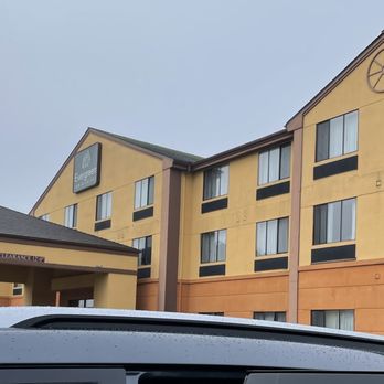 EVERGREEN INN & SUITES - Updated October 2024 - 29 Photos & 25 Reviews ...